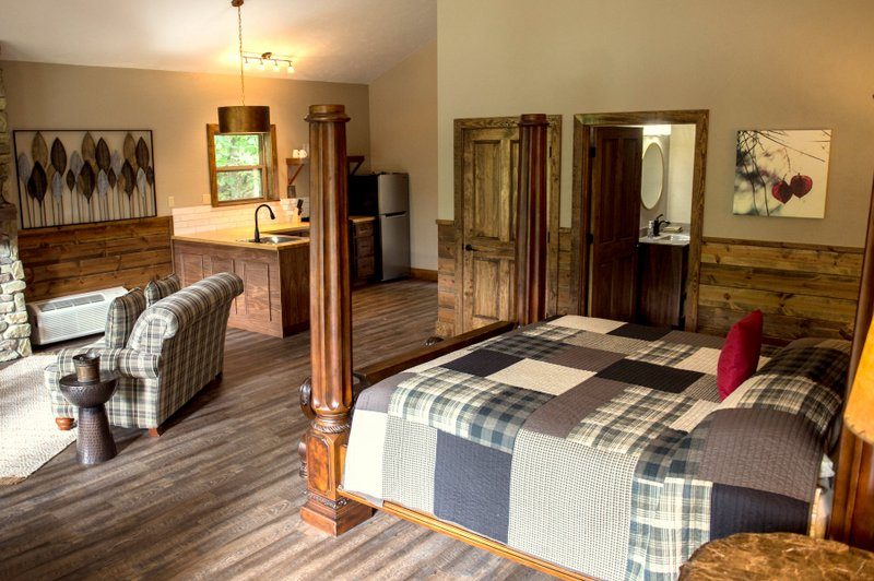 | The Treetop Hideaway Treehouse Cabin on the North Fork River, a ...